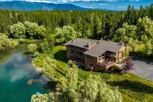 Duck Inn : Revel Real Estate